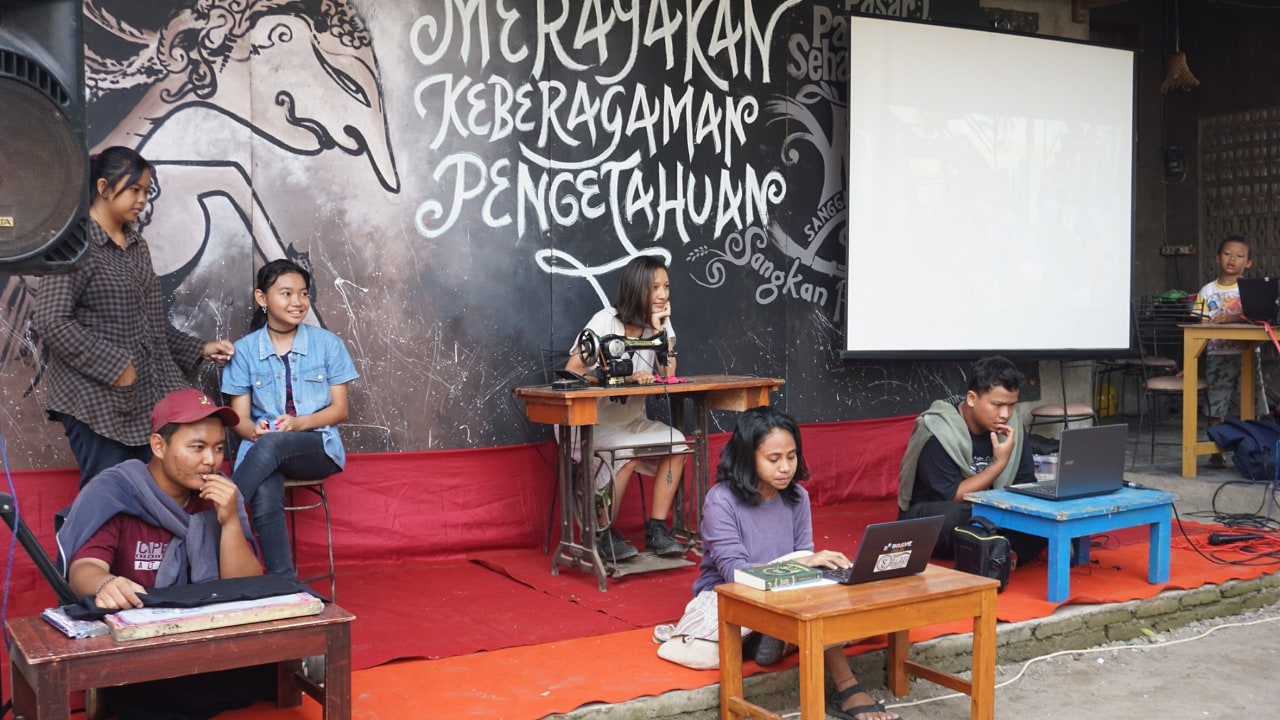 Menyaksikan Presentasi Kakak Kelas SMA SALAM | Sanggar Anak Alam