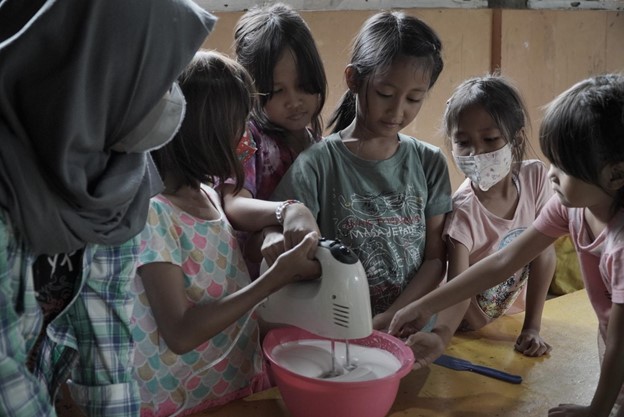 Es Krim Affogato Ala Febe dan Sup Ala Nafa | Sanggar Anak Alam